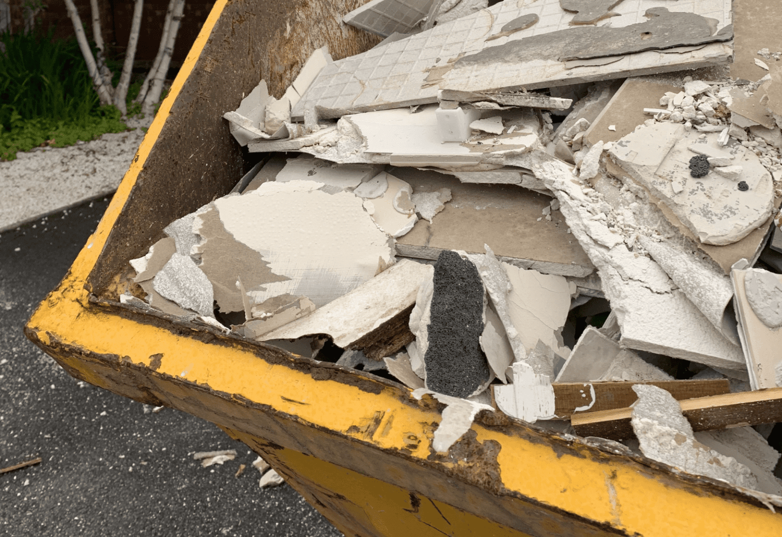 Skip Hire Swansea | 4-16 Yard Skips | Cheap Skip Hire